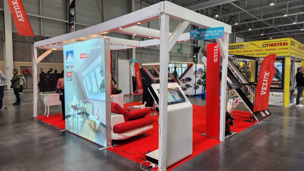 Présentation en avant première de la verrière VELUX 2 en 1 à la Foire d ...